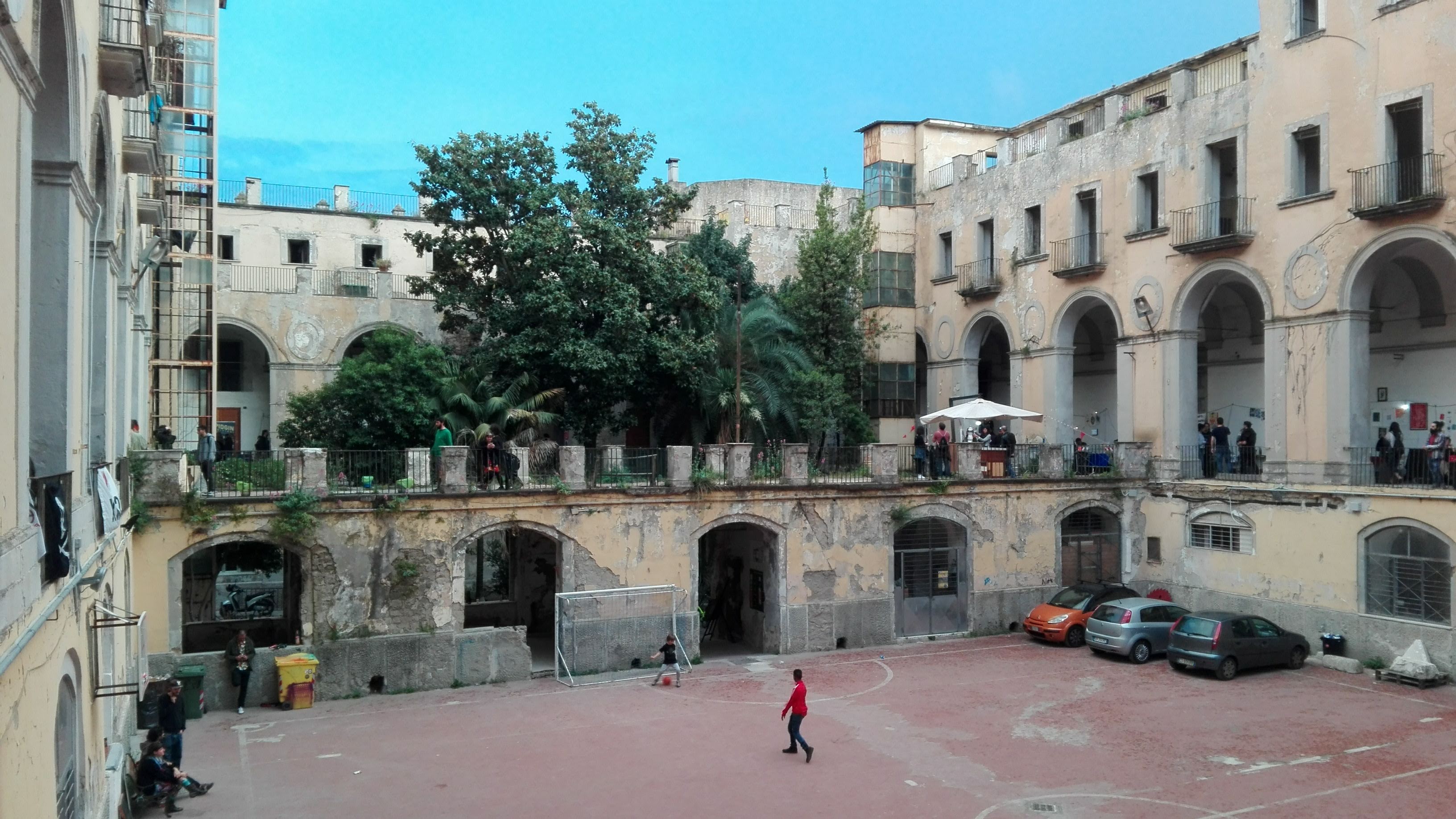 Scugnizzo-Liberato-cortile-interno – Commons Napoli